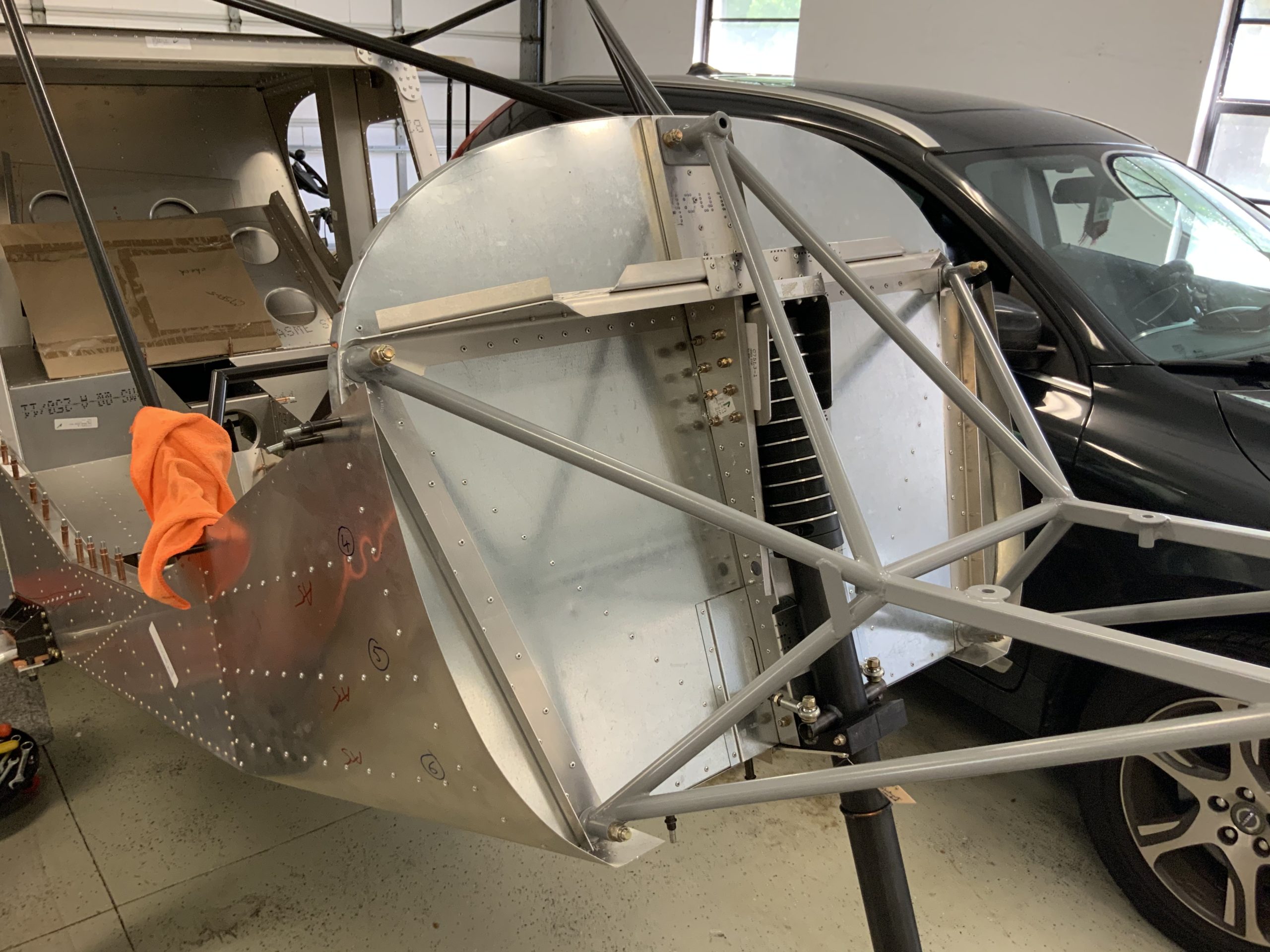 Corvair engine mount installed … and more setup to do next. – Zenith 2020